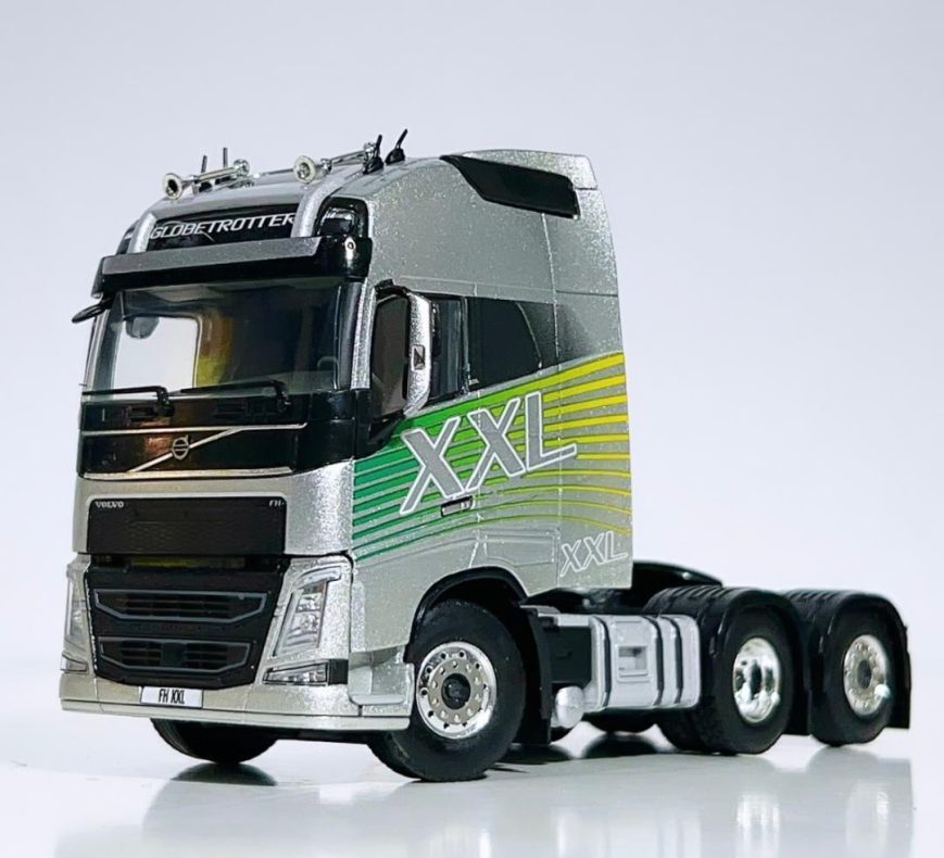 Volvo FH4 globetrotter XXL 6x2 tag axle, WSI Truck Models - Modeltruckland