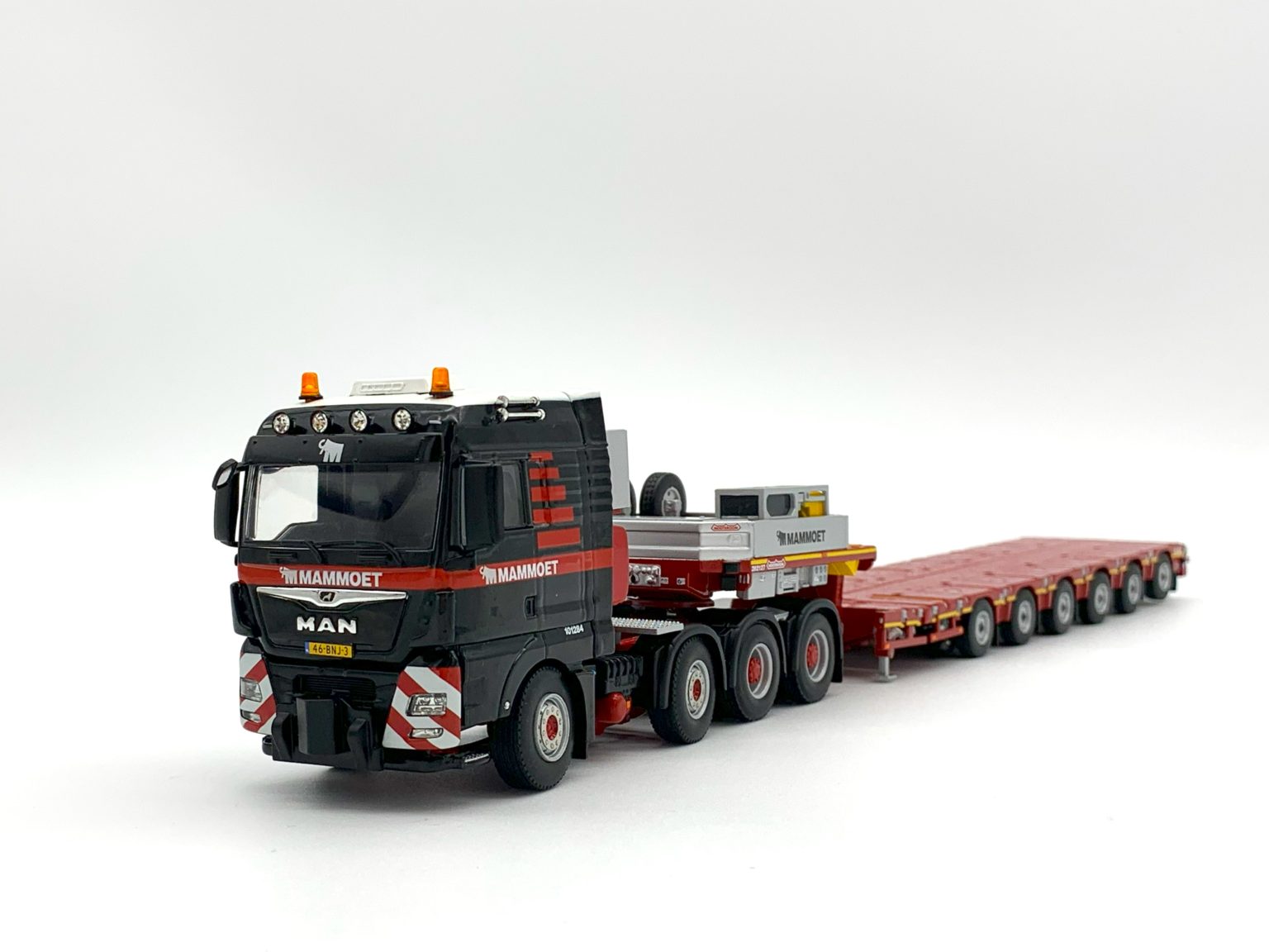 MAN TGX XLX euro 6c (facelift) 8x4 manoovr 6 axle Mammoet WSI Truck ...