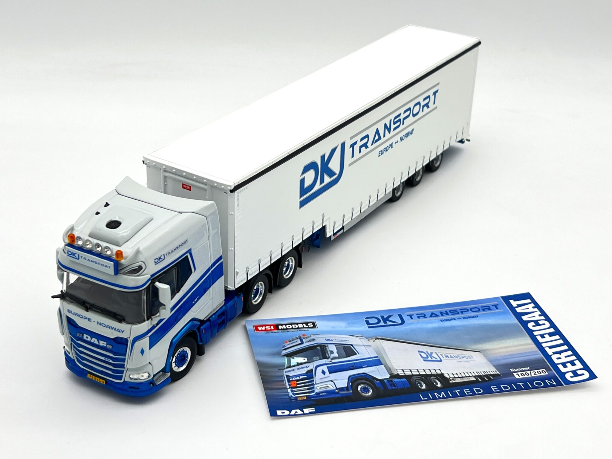 DAF XG+ 6x2 tag axle semi curtainside trailer WSI Truck Models ...
